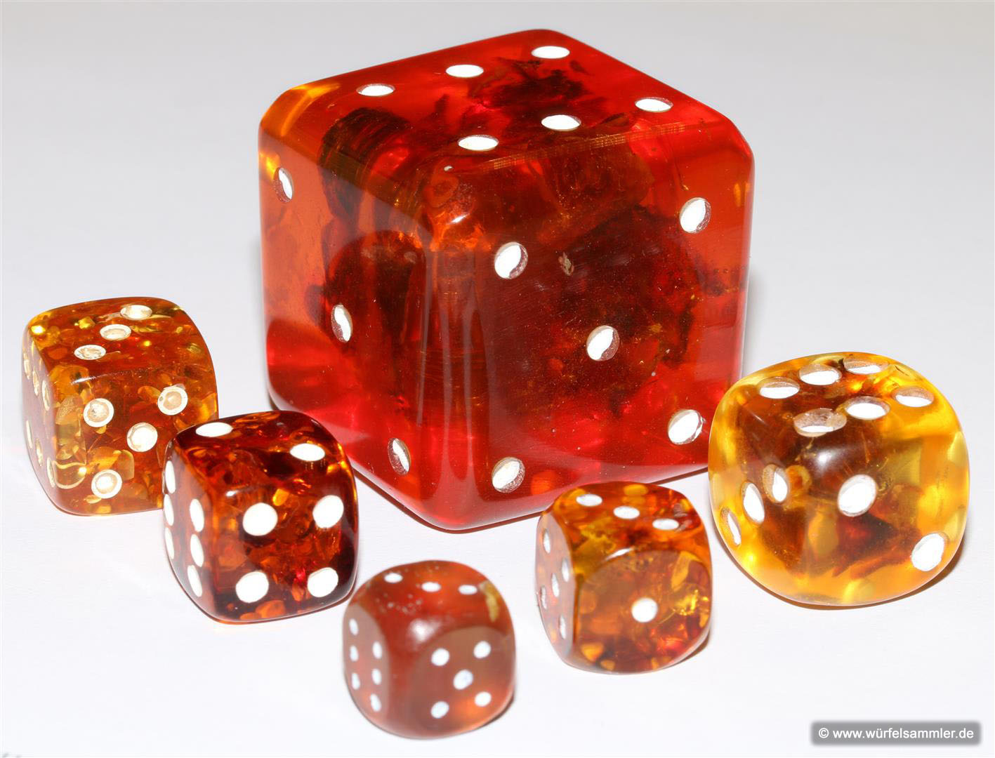 Some amber dice. : r/DicePorn